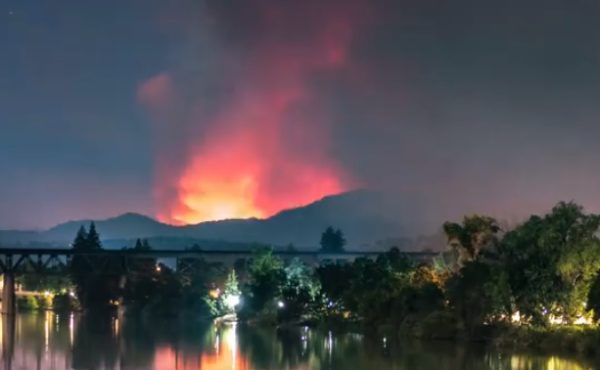 Carr Fire Stories: From Time-lapse Fire Photography to Evacuating Show ...